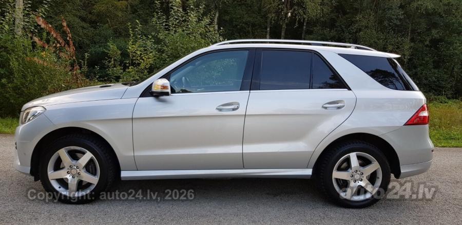 Grey Mercedes-Benz M-Class 2014 in Tallinn, with an engine capacity of 2.10 L and mileage of 188 thousand km for 16600 €, photo 4 on AUTOMOTO.COM.LV