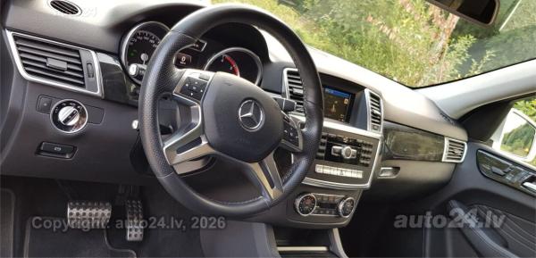 Grey Mercedes-Benz M-Class 2014 in Tallinn, with an engine capacity of 2.10 L and mileage of 188 thousand km for 16600 €, photo 6 on AUTOMOTO.COM.LV