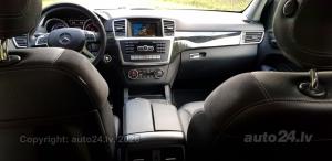 Grey Mercedes-Benz M-Class 2014 in Tallinn, with an engine capacity of 2.10 L and mileage of 188 thousand km for 16600 €, photo 8 on AUTOMOTO.COM.LV
