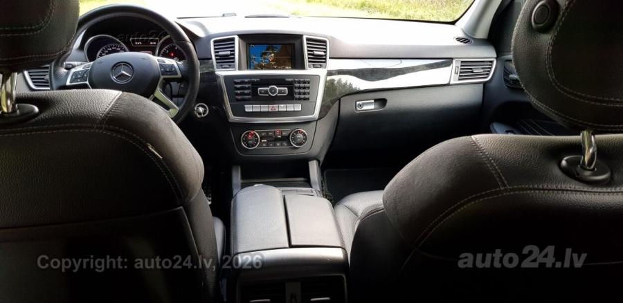 Grey Mercedes-Benz M-Class 2014 in Tallinn, with an engine capacity of 2.10 L and mileage of 188 thousand km for 16600 €, photo 8 on AUTOMOTO.COM.LV