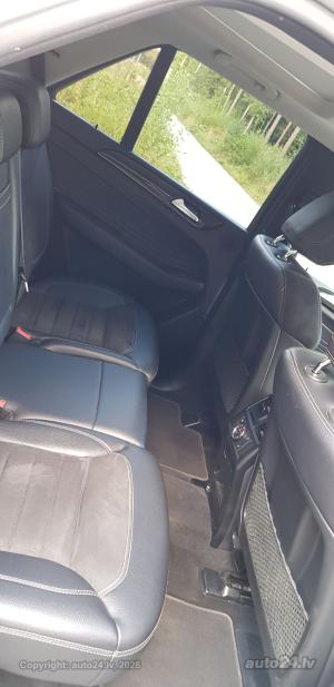 Grey Mercedes-Benz M-Class 2014 in Tallinn, with an engine capacity of 2.10 L and mileage of 188 thousand km for 16600 €, photo 12 on AUTOMOTO.COM.LV