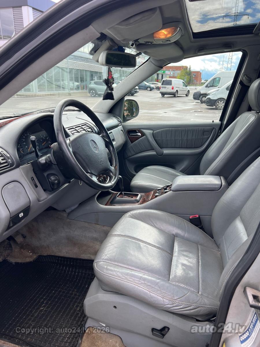 Pelēks Mercedes-Benz M-Class 2001 Narva, ar dzinēja tilpumu 2.70 L un nobraukumu 329 tūkst. km par 1999 €, foto 12 vietnē AUTOMOTO.COM.LV