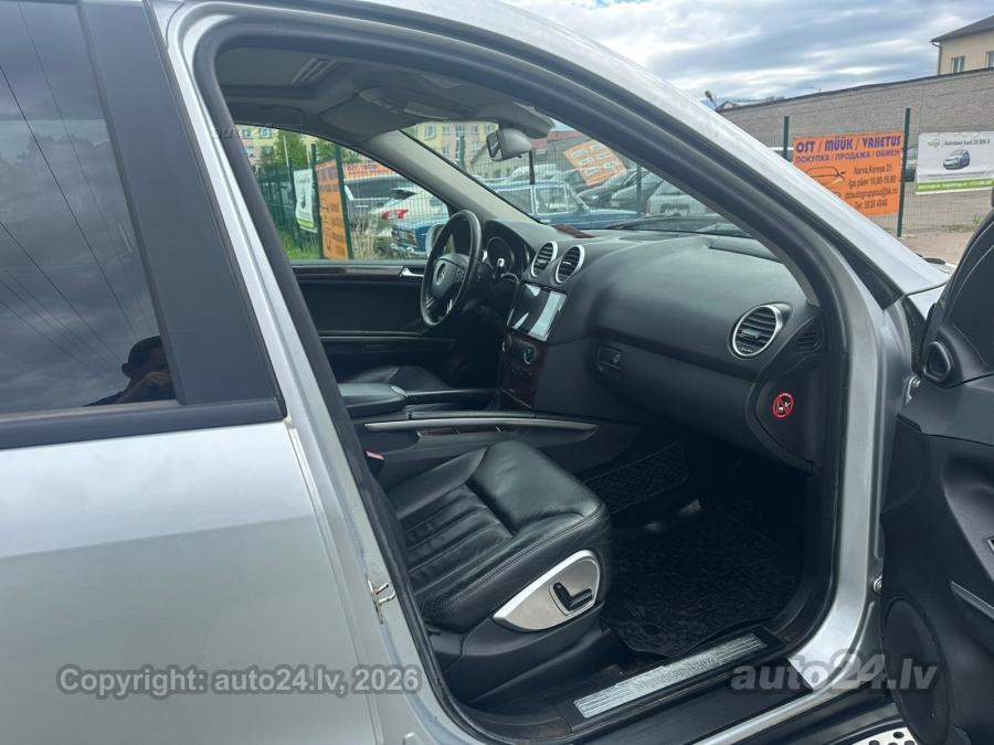 Grey Mercedes-Benz M-Class 2006 in Narva, with an engine capacity of 3.00 L and mileage of 380 thousand km for 2999 €, photo 15 on AUTOMOTO.COM.LV