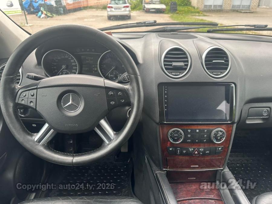 Grey Mercedes-Benz M-Class 2006 in Narva, with an engine capacity of 3.00 L and mileage of 380 thousand km for 2999 €, photo 21 on AUTOMOTO.COM.LV