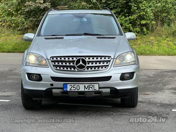Pelēks Mercedes-Benz M-Class 2008 Tallina, ar dzinēja tilpumu 3.00 L un nobraukumu 322 tūkst. km par 4990 €, foto 4 vietnē AUTOMOTO.COM.LV