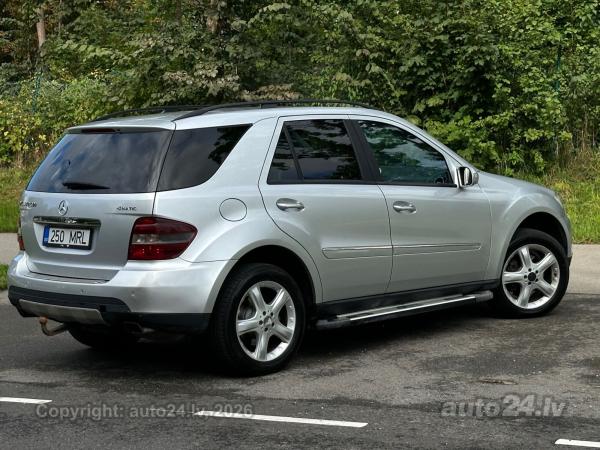 Pelēks Mercedes-Benz M-Class 2008 Tallina, ar dzinēja tilpumu 3.00 L un nobraukumu 322 tūkst. km par 4990 €, foto 6 vietnē AUTOMOTO.COM.LV