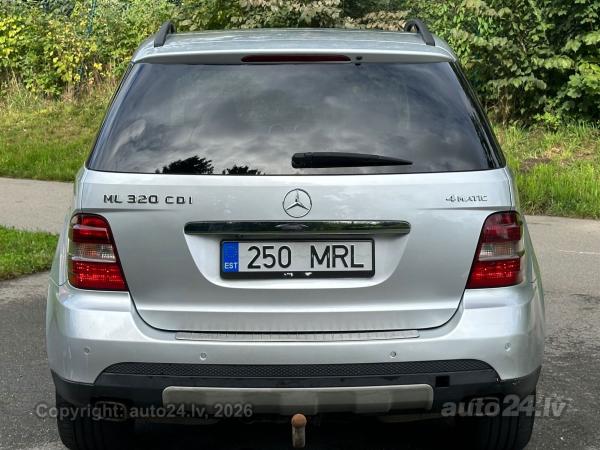 Pelēks Mercedes-Benz M-Class 2008 Tallina, ar dzinēja tilpumu 3.00 L un nobraukumu 322 tūkst. km par 4990 €, foto 7 vietnē AUTOMOTO.COM.LV