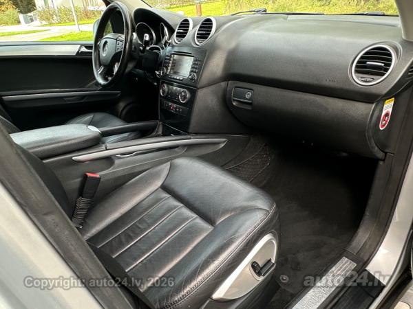 Pelēks Mercedes-Benz M-Class 2008 Tallina, ar dzinēja tilpumu 3.00 L un nobraukumu 322 tūkst. km par 4990 €, foto 9 vietnē AUTOMOTO.COM.LV