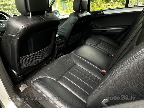 Pelēks Mercedes-Benz M-Class 2008 Tallina, ar dzinēja tilpumu 3.00 L un nobraukumu 322 tūkst. km par 4990 €, foto 10 vietnē AUTOMOTO.COM.LV
