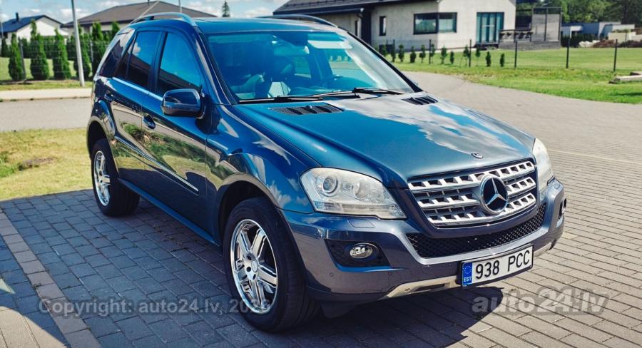 Pelēks Mercedes-Benz M-Class 2010 Tartu, ar dzinēja tilpumu 3.00 L un nobraukumu 239 tūkst. km par 8540 €, foto 3 vietnē AUTOMOTO.COM.LV