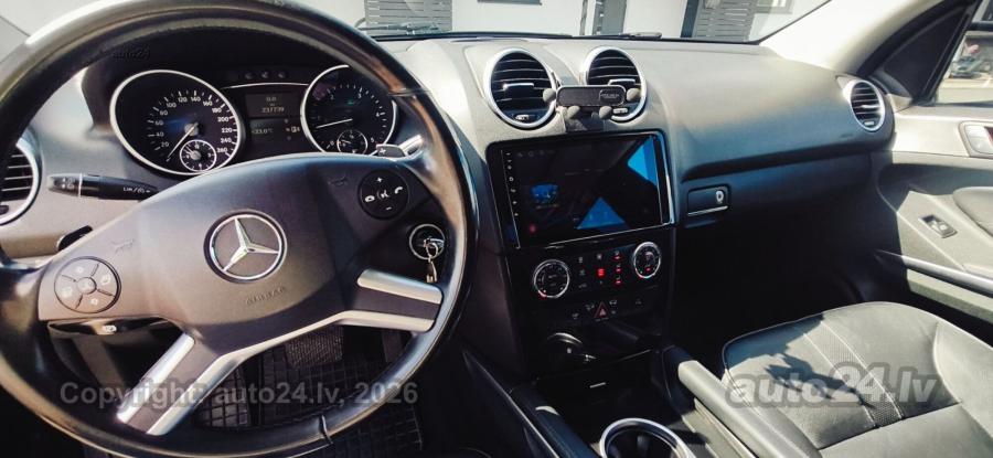 Pelēks Mercedes-Benz M-Class 2010 Tartu, ar dzinēja tilpumu 3.00 L un nobraukumu 239 tūkst. km par 8540 €, foto 6 vietnē AUTOMOTO.COM.LV