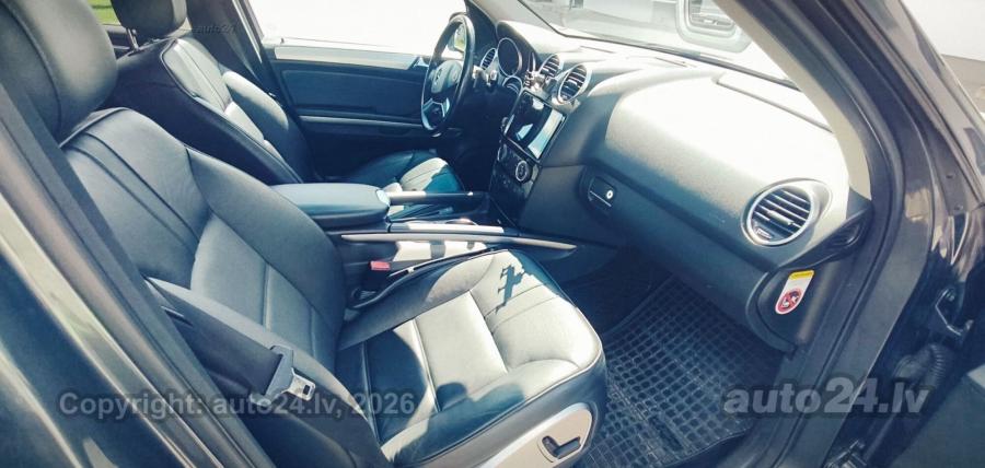 Pelēks Mercedes-Benz M-Class 2010 Tartu, ar dzinēja tilpumu 3.00 L un nobraukumu 239 tūkst. km par 8540 €, foto 7 vietnē AUTOMOTO.COM.LV