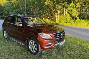 Sarkans Mercedes-Benz M-Class 2015 Tallina, ar dzinēja tilpumu 3.50 L un nobraukumu 147 tūkst. km par 23495 €, foto 5 vietnē AUTOMOTO.COM.LV