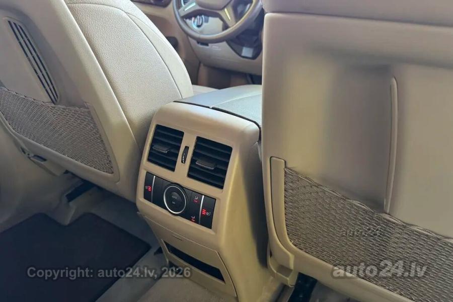 Sarkans Mercedes-Benz M-Class 2015 Tallina, ar dzinēja tilpumu 3.50 L un nobraukumu 147 tūkst. km par 23495 €, foto 9 vietnē AUTOMOTO.COM.LV