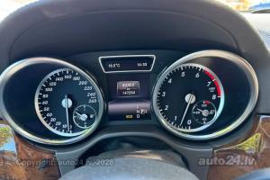 Sarkans Mercedes-Benz M-Class 2015 Tallina, ar dzinēja tilpumu 3.50 L un nobraukumu 147 tūkst. km par 23495 €, foto 10 vietnē AUTOMOTO.COM.LV