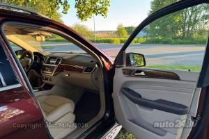 Sarkans Mercedes-Benz M-Class 2015 Tallina, ar dzinēja tilpumu 3.50 L un nobraukumu 147 tūkst. km par 23495 €, foto 13 vietnē AUTOMOTO.COM.LV