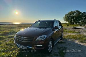 Sarkans Mercedes-Benz M-Class 2015 Tallina, ar dzinēja tilpumu 3.50 L un nobraukumu 147 tūkst. km par 23495 €, foto 16 vietnē AUTOMOTO.COM.LV