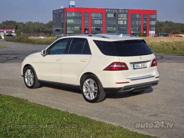 Balts Mercedes-Benz M-Class 2012 Tallina, ar dzinēja tilpumu 2.10 L un nobraukumu 279 tūkst. km par 13999 €, foto 8 vietnē AUTOMOTO.COM.LV