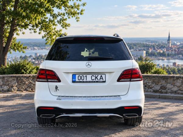 White Mercedes-Benz M-Class 2013 in Tallinn, with an engine capacity of 3.00 L and mileage of 193 thousand km for 17990 €, photo 3 on AUTOMOTO.COM.LV