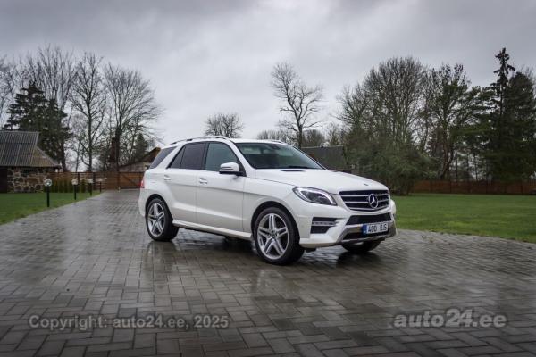Balts Mercedes-Benz M-Class 2013 Tallina, ar dzinēja tilpumu 3.00 L un nobraukumu 211 tūkst. km par 16999 €, foto 2 vietnē AUTOMOTO.COM.LV