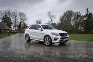 White Mercedes-Benz M-Class 2013 in Tallinn, with an engine capacity of 3.00 L and mileage of 211 thousand km for 16999 €, photo 2 on AUTOMOTO.COM.LV