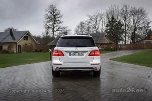 White Mercedes-Benz M-Class 2013 in Tallinn, with an engine capacity of 3.00 L and mileage of 211 thousand km for 16999 €, photo 6 on AUTOMOTO.COM.LV