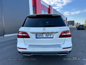 Balts Mercedes-Benz M-Class 2013 Tallina, ar dzinēja tilpumu 2.10 L un nobraukumu 248 tūkst. km par 15499 €, foto 9 vietnē AUTOMOTO.COM.LV