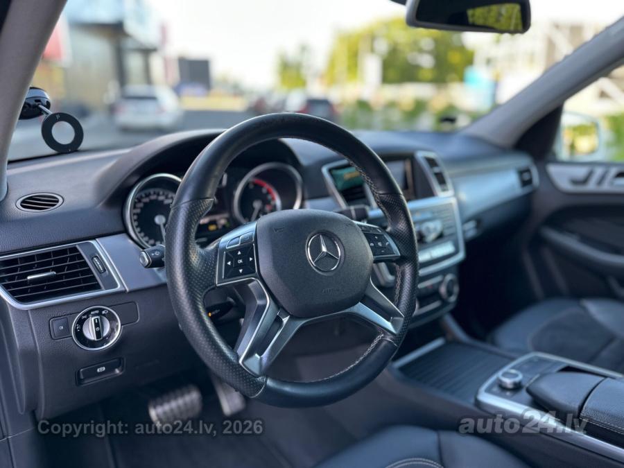 Balts Mercedes-Benz M-Class 2013 Tallina, ar dzinēja tilpumu 2.10 L un nobraukumu 248 tūkst. km par 15499 €, foto 14 vietnē AUTOMOTO.COM.LV