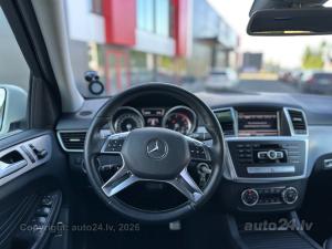 Balts Mercedes-Benz M-Class 2013 Tallina, ar dzinēja tilpumu 2.10 L un nobraukumu 248 tūkst. km par 15499 €, foto 16 vietnē AUTOMOTO.COM.LV