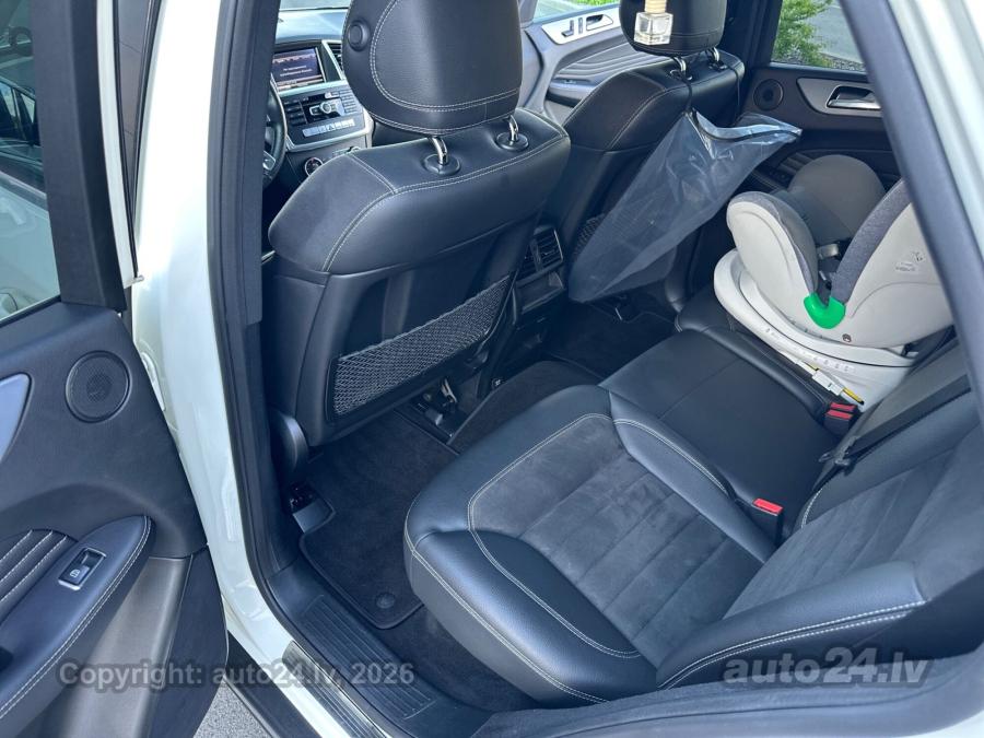 Balts Mercedes-Benz M-Class 2013 Tallina, ar dzinēja tilpumu 2.10 L un nobraukumu 248 tūkst. km par 15499 €, foto 23 vietnē AUTOMOTO.COM.LV
