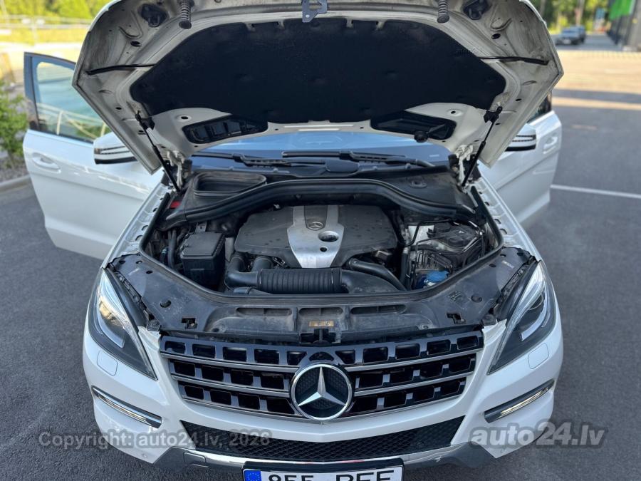 Balts Mercedes-Benz M-Class 2013 Tallina, ar dzinēja tilpumu 2.10 L un nobraukumu 248 tūkst. km par 15499 €, foto 26 vietnē AUTOMOTO.COM.LV