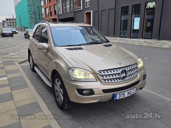 Dzeltens Mercedes-Benz M-Class 2006 Tallina, ar dzinēja tilpumu 5.00 L un nobraukumu 236 tūkst. km par 6900 €, foto 3 vietnē AUTOMOTO.COM.LV