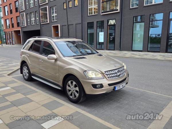 Dzeltens Mercedes-Benz M-Class 2006 Tallina, ar dzinēja tilpumu 5.00 L un nobraukumu 236 tūkst. km par 6900 €, foto 5 vietnē AUTOMOTO.COM.LV