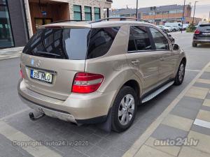 Dzeltens Mercedes-Benz M-Class 2006 Tallina, ar dzinēja tilpumu 5.00 L un nobraukumu 236 tūkst. km par 6900 €, foto 8 vietnē AUTOMOTO.COM.LV