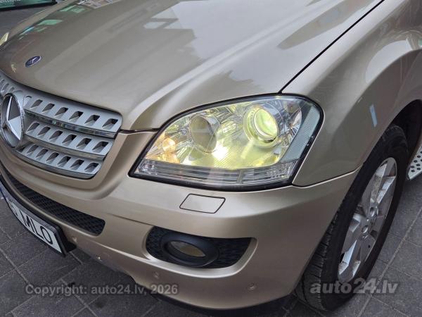 Dzeltens Mercedes-Benz M-Class 2006 Tallina, ar dzinēja tilpumu 5.00 L un nobraukumu 236 tūkst. km par 6900 €, foto 10 vietnē AUTOMOTO.COM.LV