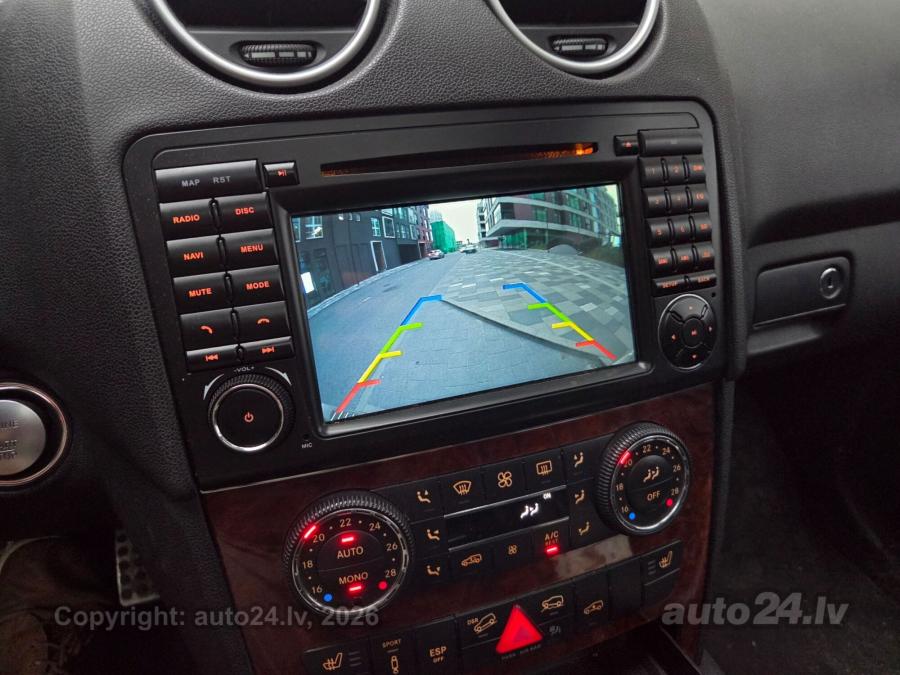 Dzeltens Mercedes-Benz M-Class 2006 Tallina, ar dzinēja tilpumu 5.00 L un nobraukumu 236 tūkst. km par 6900 €, foto 13 vietnē AUTOMOTO.COM.LV