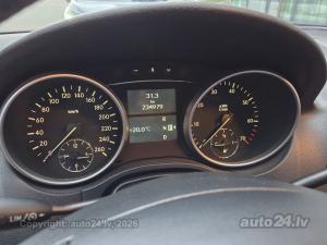 Dzeltens Mercedes-Benz M-Class 2006 Tallina, ar dzinēja tilpumu 5.00 L un nobraukumu 236 tūkst. km par 6900 €, foto 17 vietnē AUTOMOTO.COM.LV