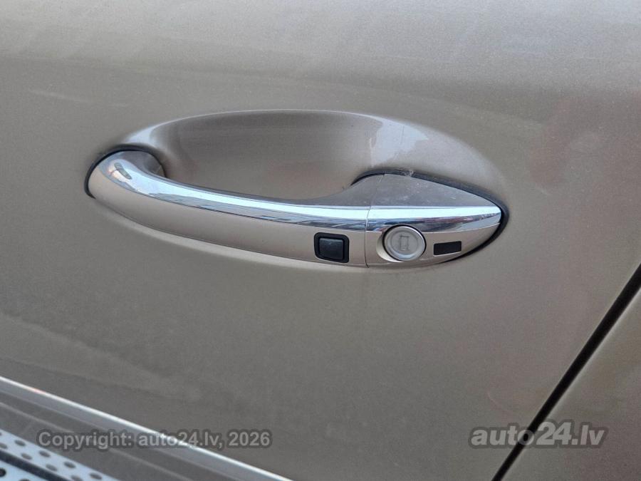 Dzeltens Mercedes-Benz M-Class 2006 Tallina, ar dzinēja tilpumu 5.00 L un nobraukumu 236 tūkst. km par 6900 €, foto 23 vietnē AUTOMOTO.COM.LV