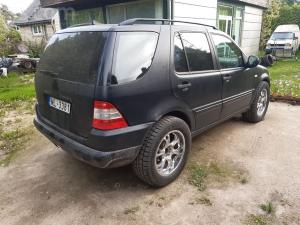 Черный Мерседес МЛ 230 1998 в Рига, объемом двигателя 2.30 л и пробегом 323 тыс. км за 2900 €, фото 3 на AUTOMOTO.COM.LV