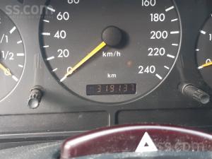 Black Mercedes-Benz ml-230 1998 in Riga, with an engine capacity of 2.30 L and mileage of 320 thousand km for 2500 €, photo 12 on AUTOMOTO.COM.LV