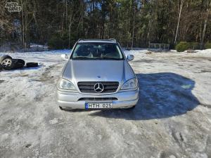 Mercedes-Benz ml-230 2000 in Prienai, with an engine capacity of 2.30 L and mileage of 312 thousand km for 1750 €, photo 2 on AUTOMOTO.COM.LV