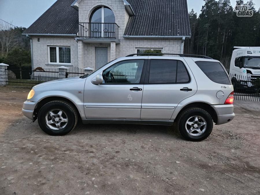 Mercedes-Benz ml-230 2000 Prienai, ar dzinēja tilpumu 2.30 L un nobraukumu 260 tūkst. km par 1850 €, foto 4 vietnē AUTOMOTO.COM.LV