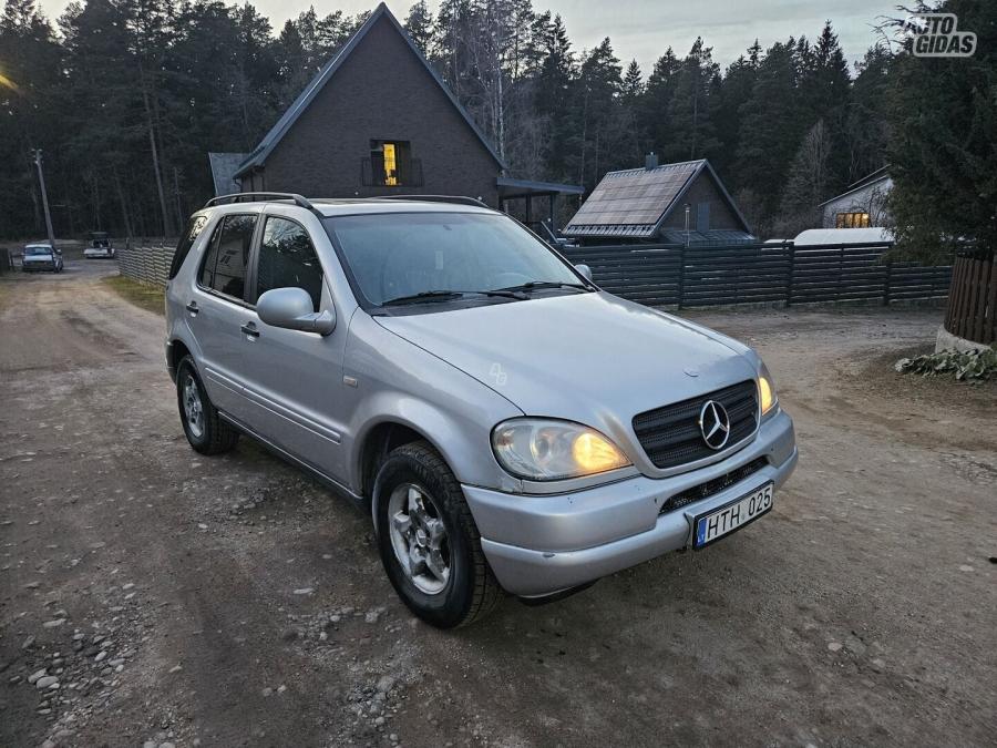 Mercedes-Benz ml-230 2000 in Prienai, with an engine capacity of 2.30 L and mileage of 312 thousand km for 1799 €, photo 1 on AUTOMOTO.COM.LV