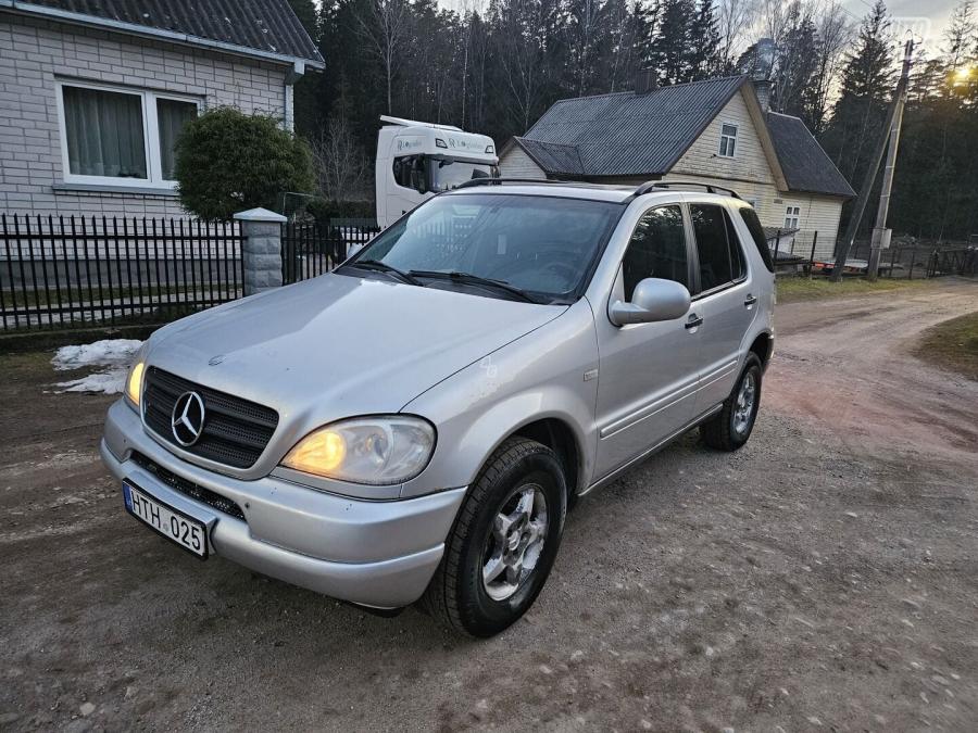 Mercedes-Benz ml-230 2000 in Prienai, with an engine capacity of 2.30 L and mileage of 312 thousand km for 1799 €, photo 3 on AUTOMOTO.COM.LV