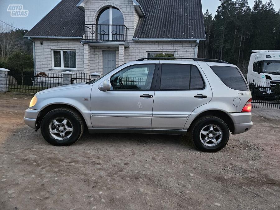 Mercedes-Benz ml-230 2000 in Prienai, with an engine capacity of 2.30 L and mileage of 312 thousand km for 1799 €, photo 5 on AUTOMOTO.COM.LV