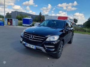 Melns Mercedes-Benz ML 250 2011 Tauragė, ar dzinēja tilpumu 2.14 L un nobraukumu 163 tūkst. km par 11400 €, foto 3 vietnē AUTOMOTO.COM.LV