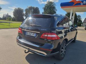 Melns Mercedes-Benz ML 250 2011 Tauragė, ar dzinēja tilpumu 2.14 L un nobraukumu 163 tūkst. km par 11400 €, foto 10 vietnē AUTOMOTO.COM.LV