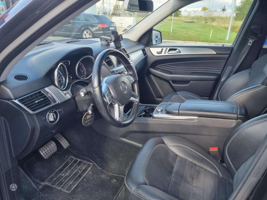 Melns Mercedes-Benz ML 250 2011 Tauragė, ar dzinēja tilpumu 2.14 L un nobraukumu 163 tūkst. km par 11400 €, foto 12 vietnē AUTOMOTO.COM.LV