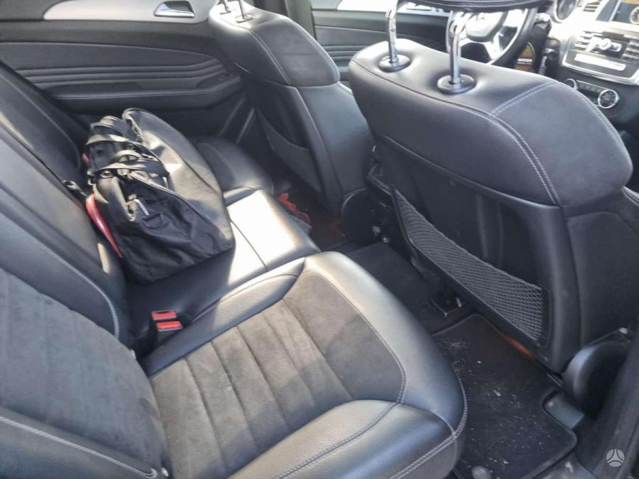 Melns Mercedes-Benz ML 250 2011 Tauragė, ar dzinēja tilpumu 2.14 L un nobraukumu 163 tūkst. km par 11400 €, foto 15 vietnē AUTOMOTO.COM.LV