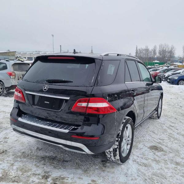 Melns Mercedes-Benz ML 250 2012 Tauragė, ar dzinēja tilpumu 2.14 L un nobraukumu 345 tūkst. km par 10600 €, foto 4 vietnē AUTOMOTO.COM.LV